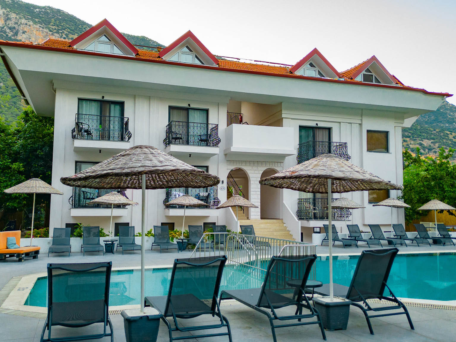 Akdeniz Beach Hotel ÖlüdenizRezervasyon